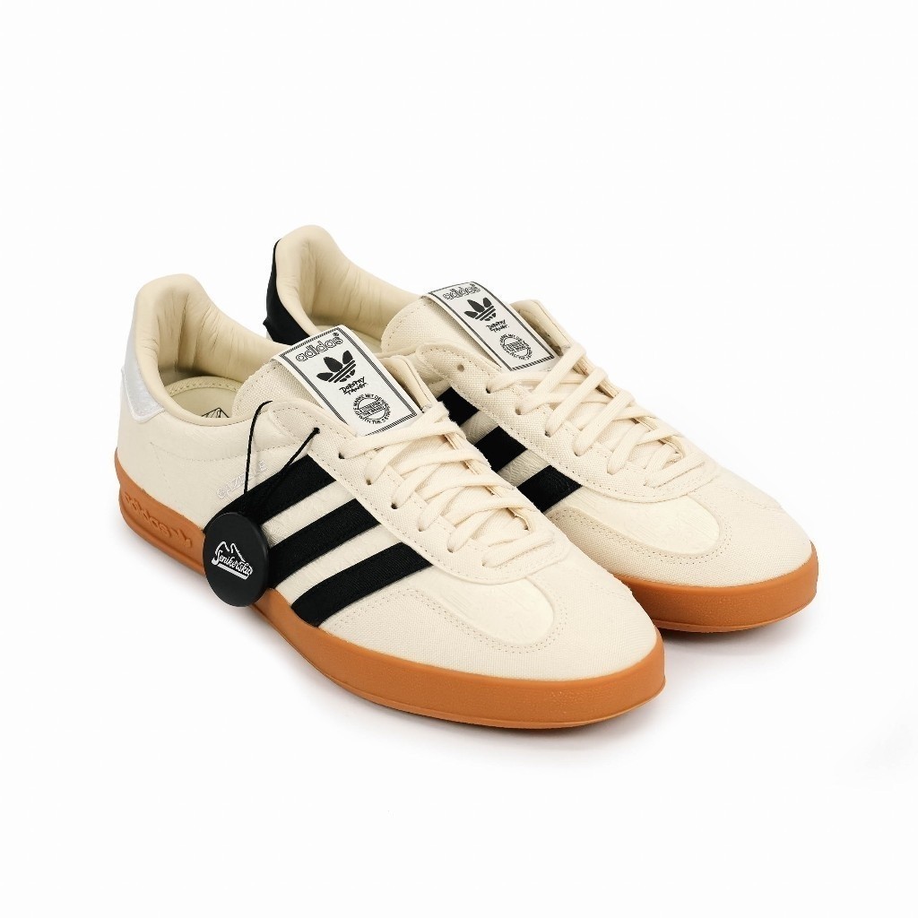 Ad Gazelle Indoor x Dorophy Tang krim putih | Shopee Malaysia