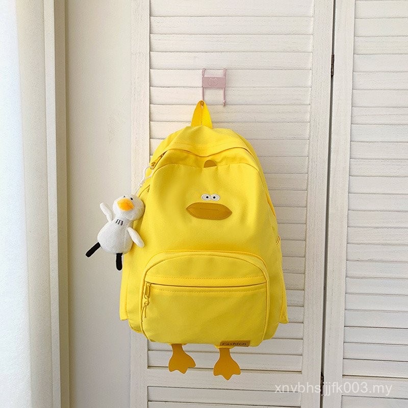 Anak ayam lucu comel itik kuning kecil pelajar perempuan beg galas ...