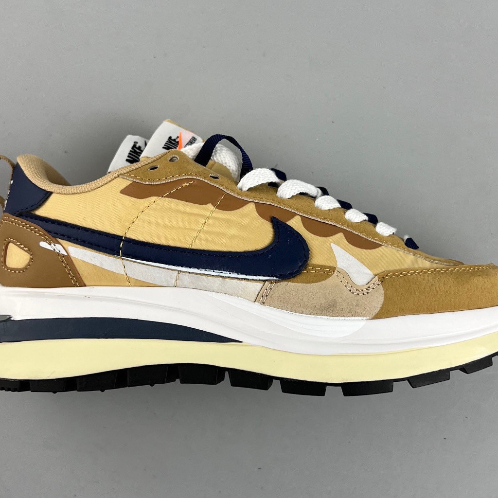 Steam waffle X running shoe Sacai | Shopee Malaysia