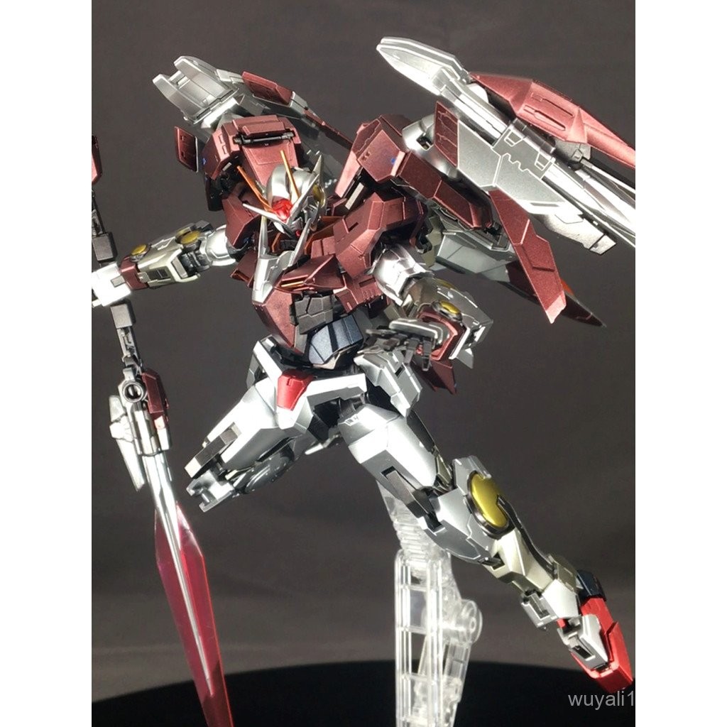 Ribuan tangan warna logam Bandai RG00R tiga warna merah yang sepadan ...