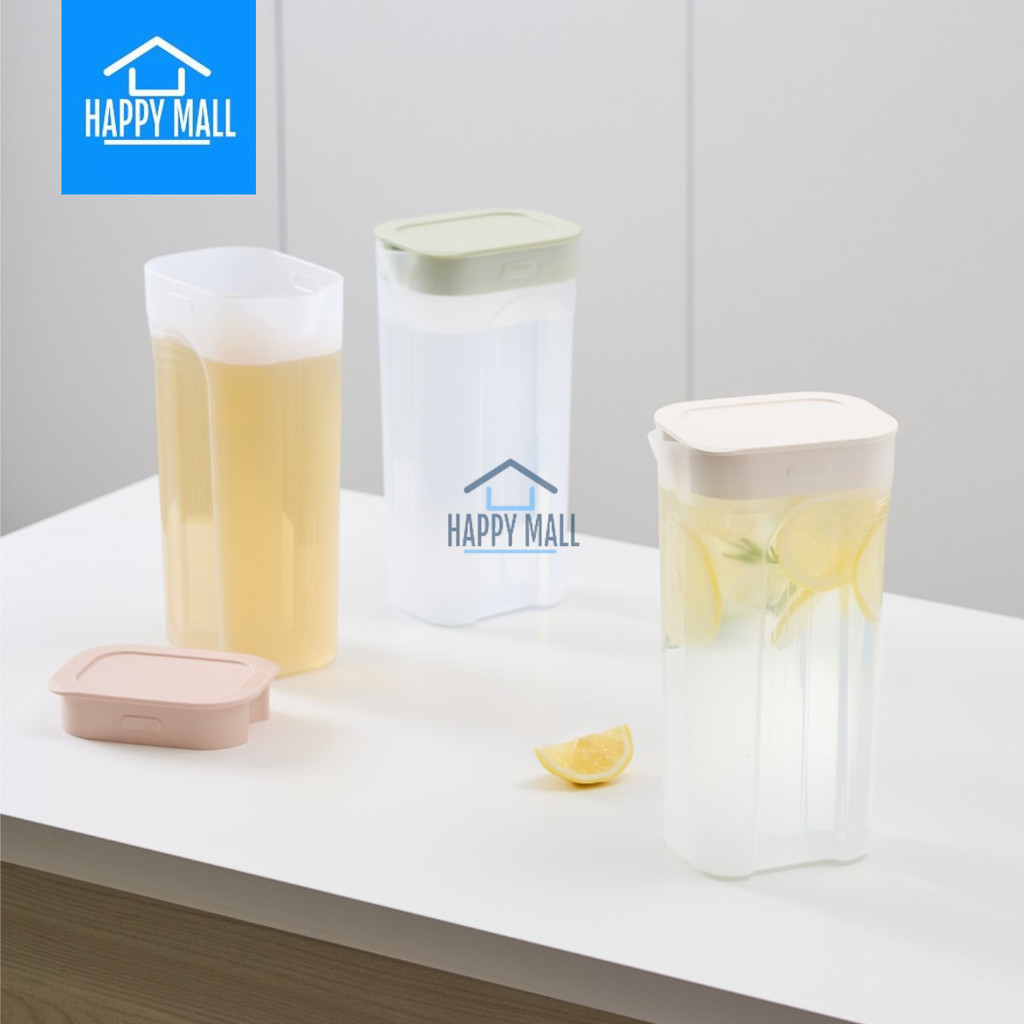 Compact Inochi Kita Bold 1.4L water bottle for storing water in the ...
