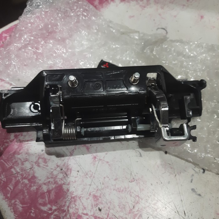 Original original all new triton rear bed handle | Shopee Malaysia