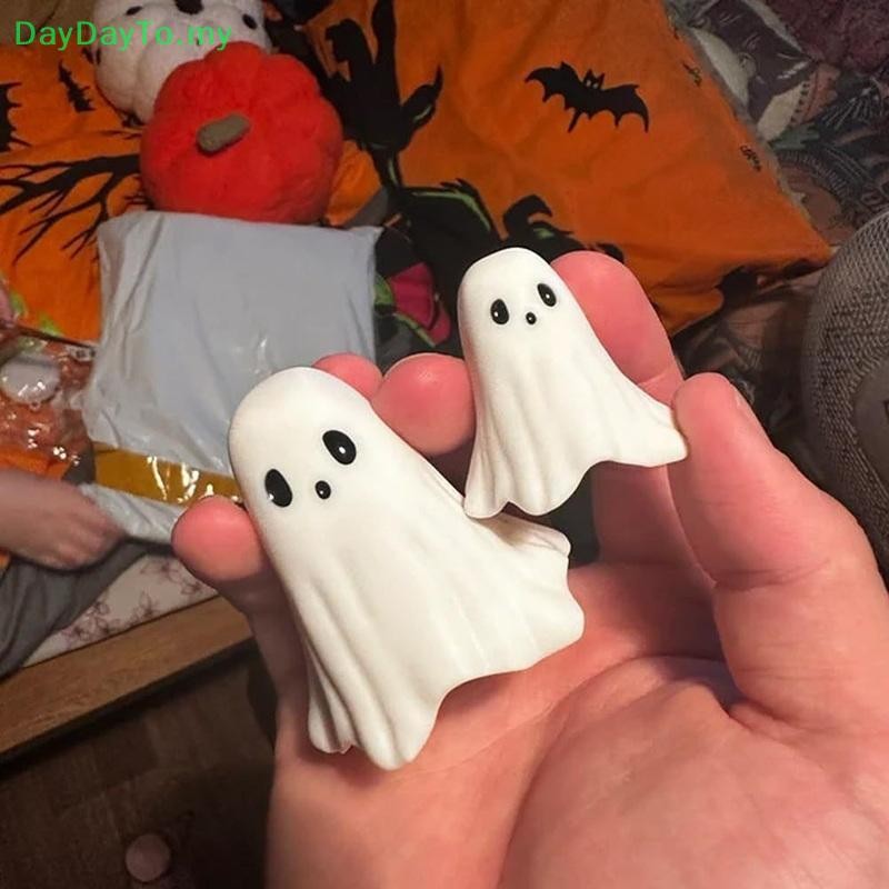 DayDayTO Middle Finger Cute Ghost Statue, Ghosts Small Scary Ghost ...
