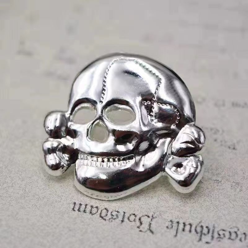 German Medal Skull Badge Brooch German Hat Badge Head Cover Bone ...