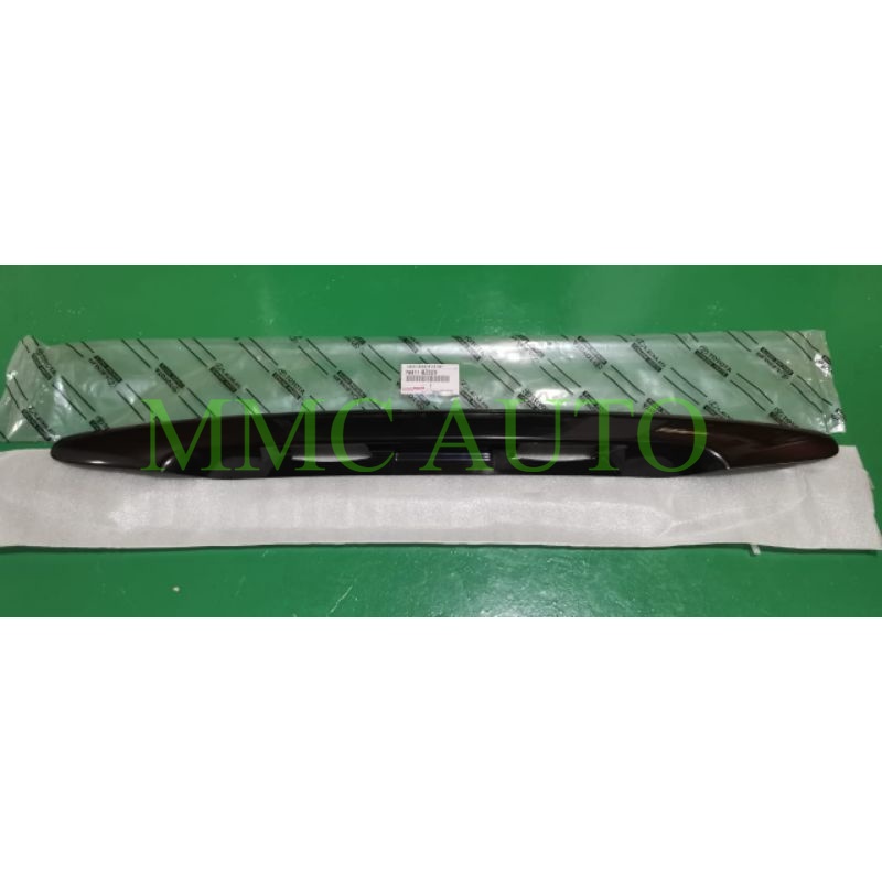 TOYOTA F601 AVANZA 2004 REAR BOOT GARNISH/ BELAKANG BONET NO PLATE ATAS ...