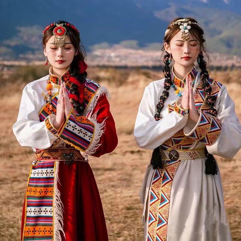 Tibetan clothing, women's Tibetan robes, Tibetan tourism outfits ...