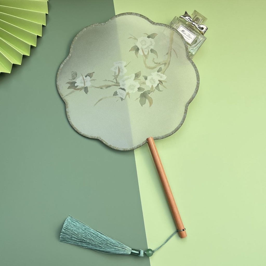 Eight-petal Translucent Long-Handled Ancient Style Group Fan Hanfu ...