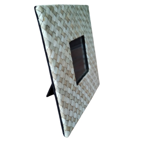 Pandan Frames / Pandan Photo Frames / Pandan Photo Frames / Displays ...