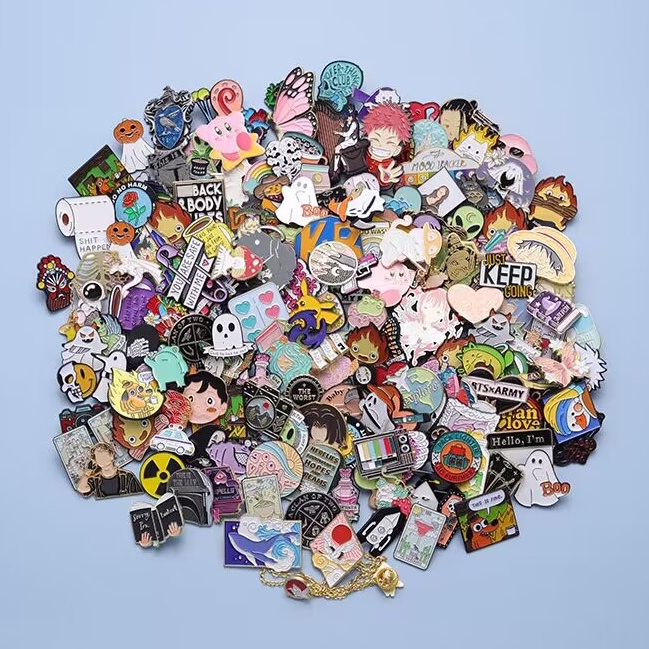 10/20/30/50Pcs/Set Random Styles Cartoon Enamel Pins Anime Brooch Cute ...