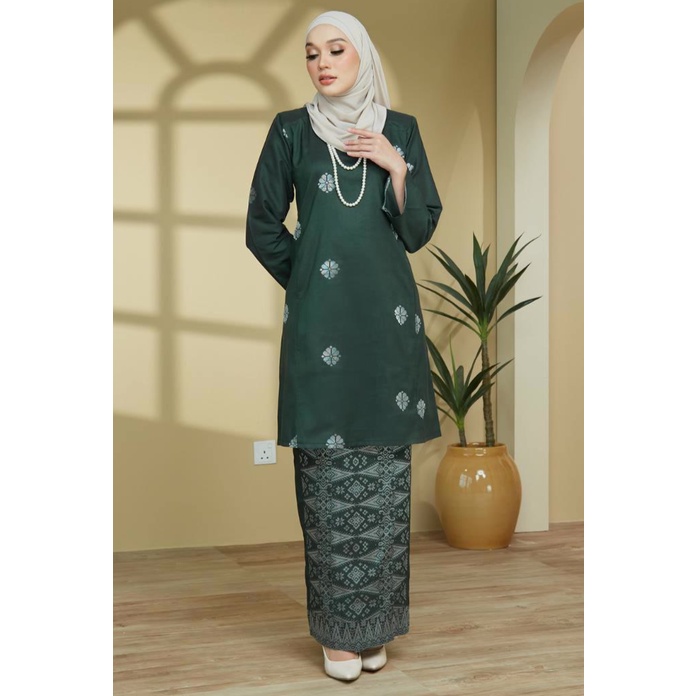 BAJU KURUNG PAHANG SONGKET COTTON TENUN CORAK BUNGA TABUR EMERALD GREEN ...