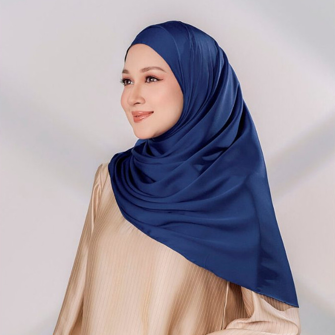 SHAWL SATIN MATTE l CLARA MATTE SATIN LONG SHAWL Truly Muslimah – Truly ...