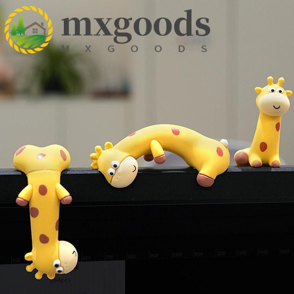 MXGOODS Giraffe Screen Figurine, Lying Animal 3D Desk Toy Computer Monitor Decor, Creative Mini ...