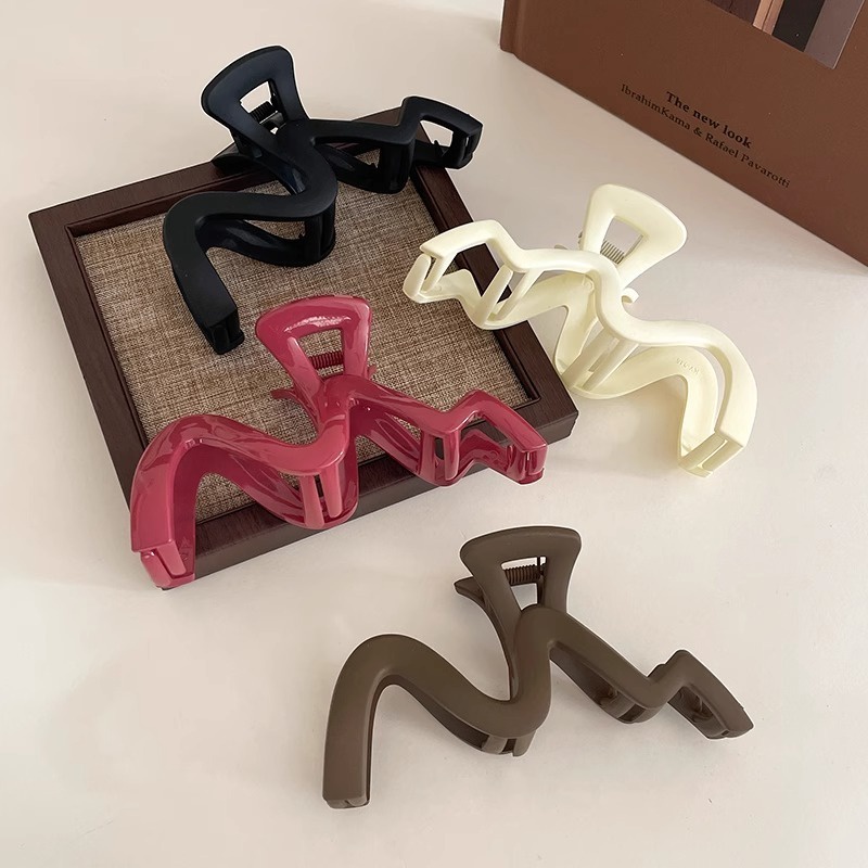 Korean Autumn and Winter Frosted Wave Clip High-end Temperament Shark ...