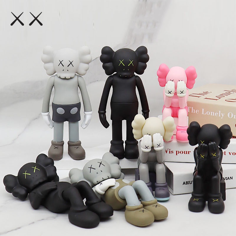 KAWS Art Statue Street Fashion Vinyl Action Figure Collection Model ...