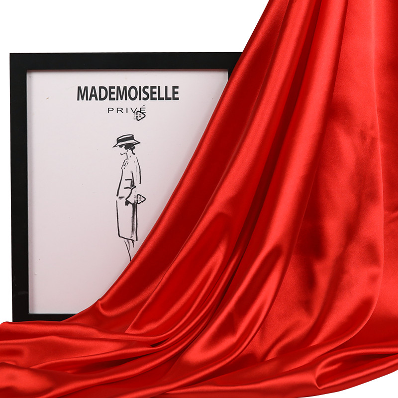 The opening of red silk cloth, the opening of the ribbon, the opening ...