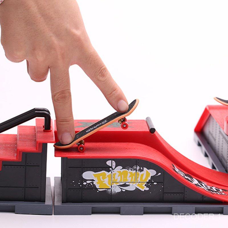 【Hantar Cepat】 Fingerboard Mini Set Children Finger Skateboards Park ...