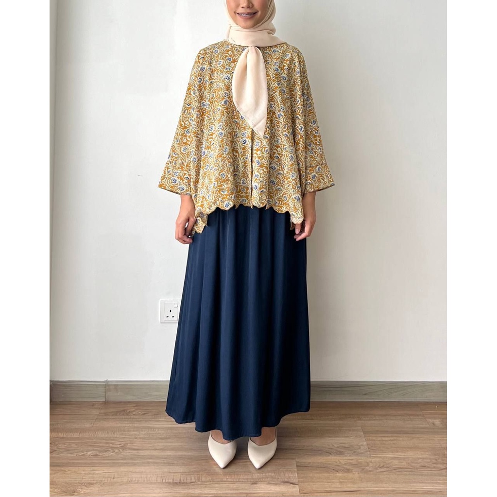 WIYANA BLOUSE BY PETIKITA | Shopee Malaysia