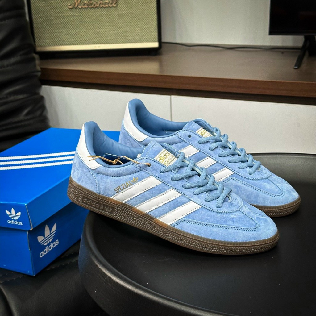 Sneakers_ad bola baling khas 'light blue' bd7632, kasut samba biru ...