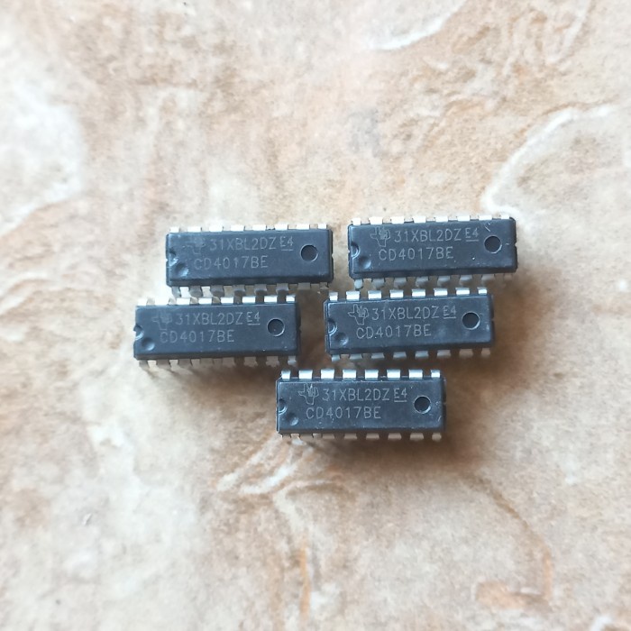 Ic CD4017BE CD4017 CD 4017 BE 4017BE HCF4017 HCF 4017 dip | Shopee Malaysia