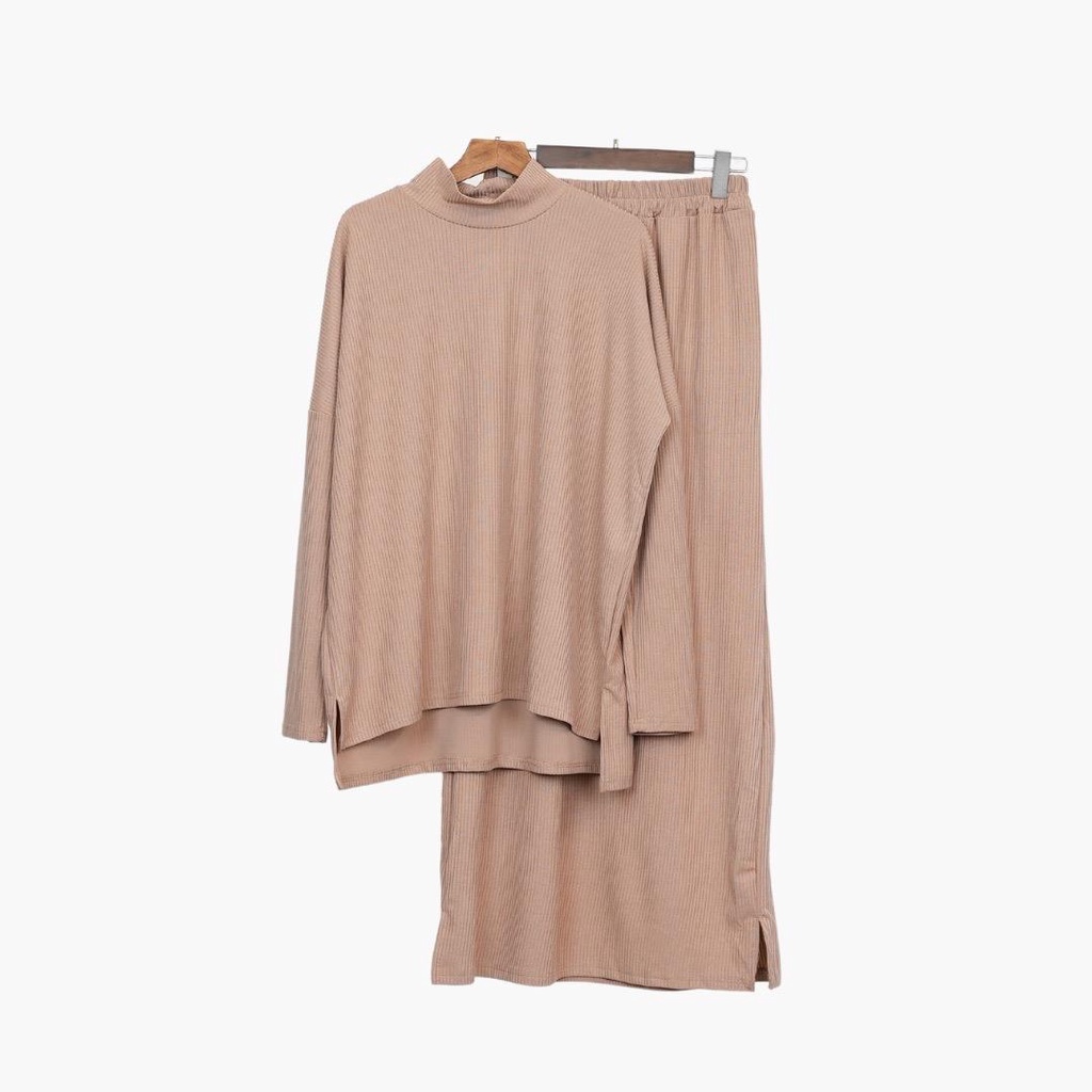 Panda Eyes Turtleneck Skirt Set CLO-CNSY2984-A | Shopee Malaysia
