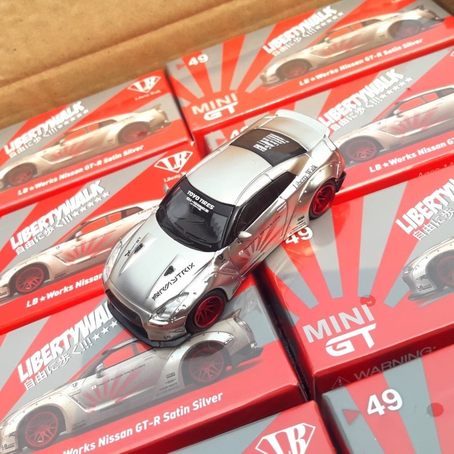 Mini GT LIBERTY WALK NISSAN GT-R R35 REAR WING SATIN SILVER SKYLINE R32 ...