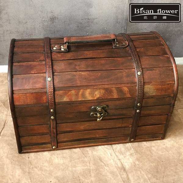 tabung kayu 5000 tabung kayu viral tabung duit Antique Locked Treasure ...