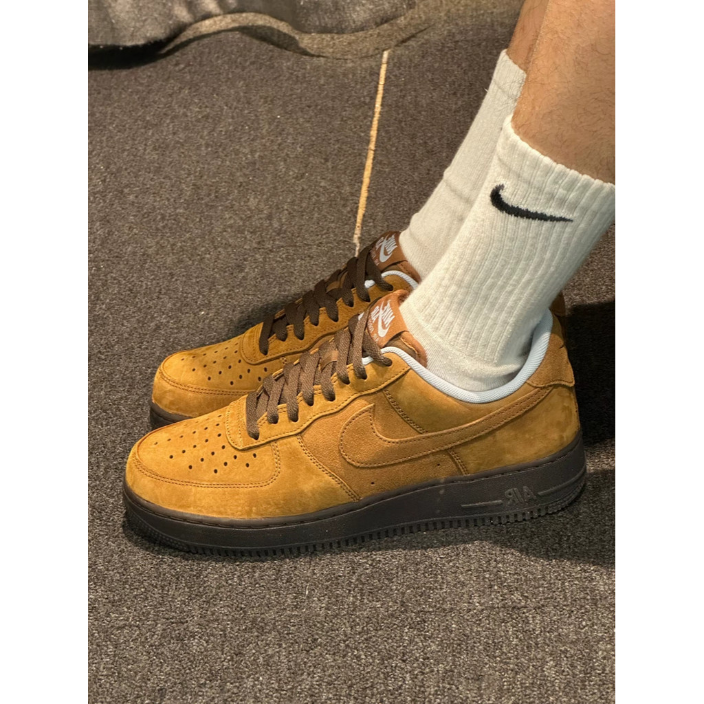 Meow Star Nike Air Force 1 Low 'Light British Tan' Versatile Retro ...