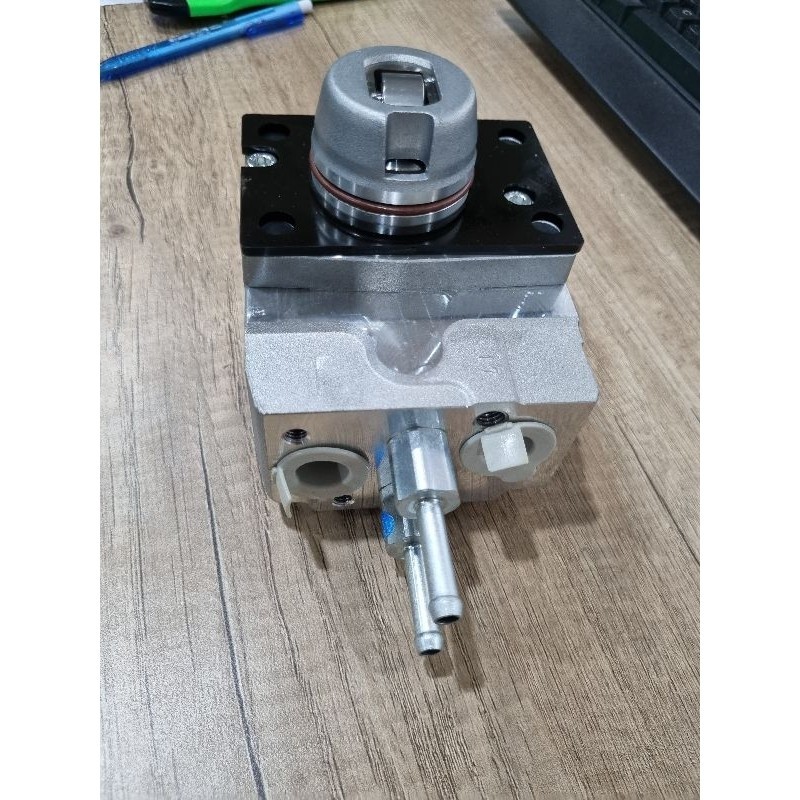 Genuine Mitsubishi Pajero 6674 GDI Fuel Pump ForV75 V65 MD367152 ...