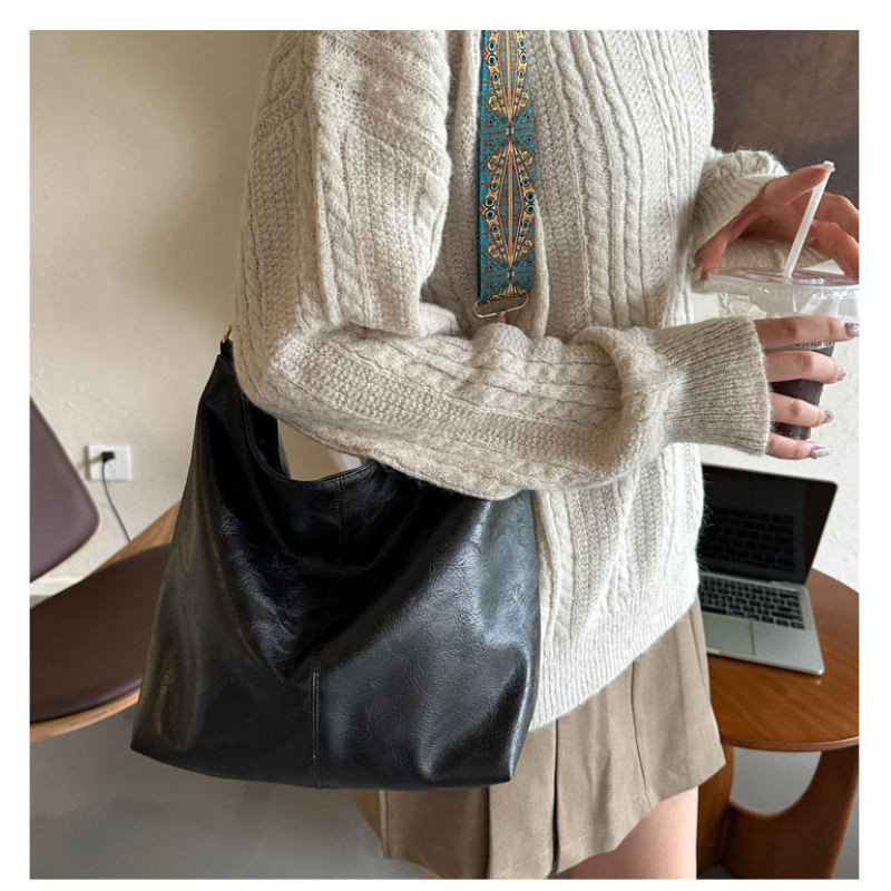 Crazy Bag Solid Color Retro Shoulder Bag New Style Large Capacity ...