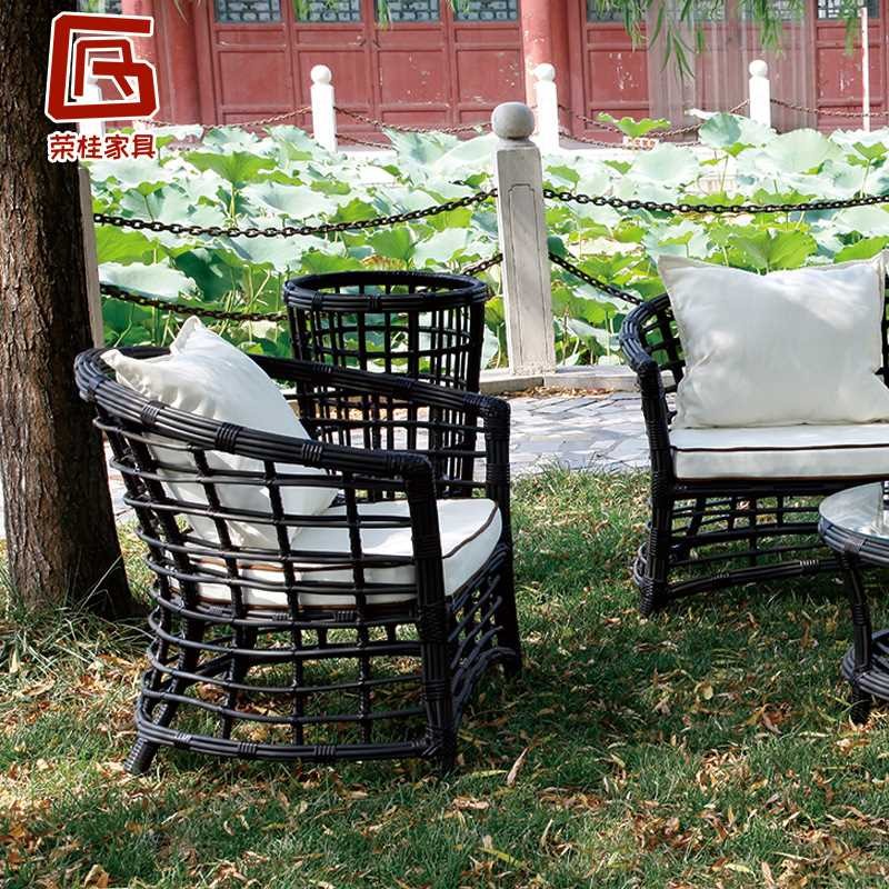 Perabot Luar Ruangan Kerusi Rotan Sofa Meja Kopi Bulat Halaman Vila ...