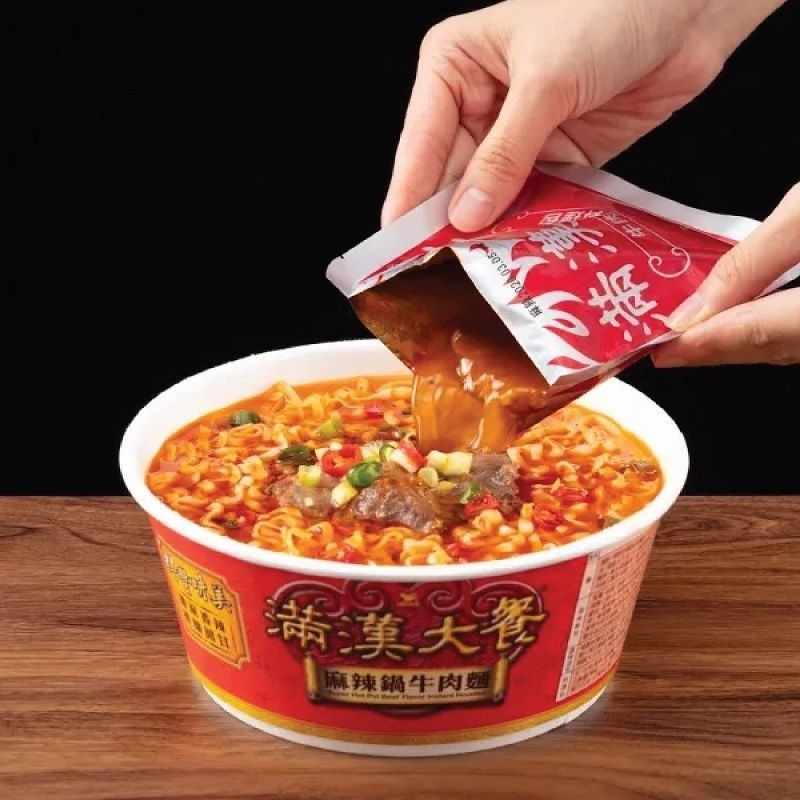 Uni Super Hot Pot Beef Flavor Instant Noodles / 统一 满汉大餐 麻辣锅牛肉面 ( 192 g ...