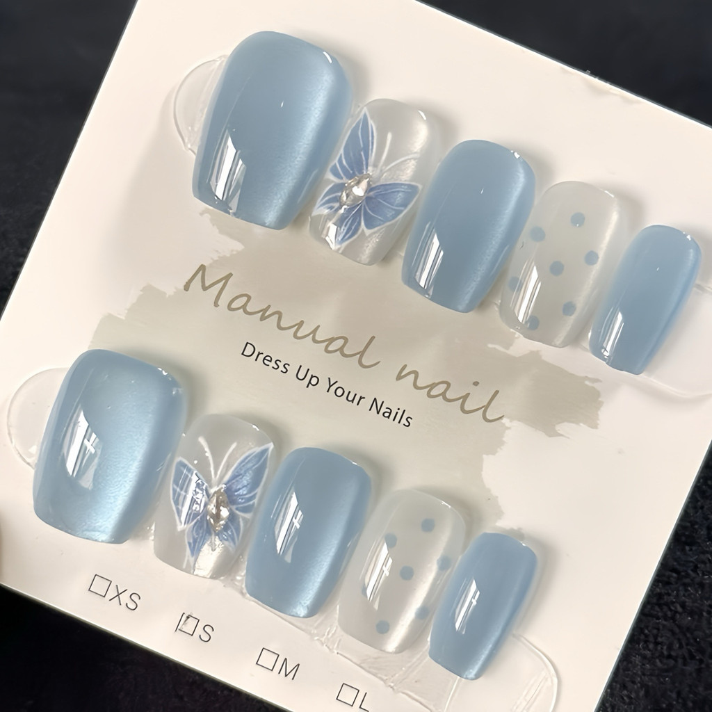 [10,000 People Praise] White Dreamy Butterfly Cat's Eye Blue Wearing ...