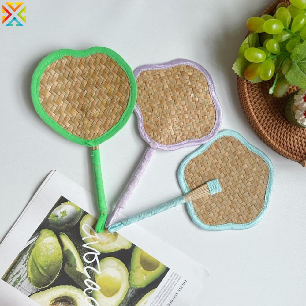 Mini Love Cattail Fan Summer Cattail Fan Petals Round Peach Heart Fan ...