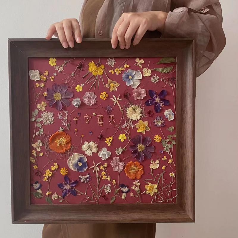 Bunga kering bingkai gambar khas retro timbul spesimen tumbuh-tumbuhan ...