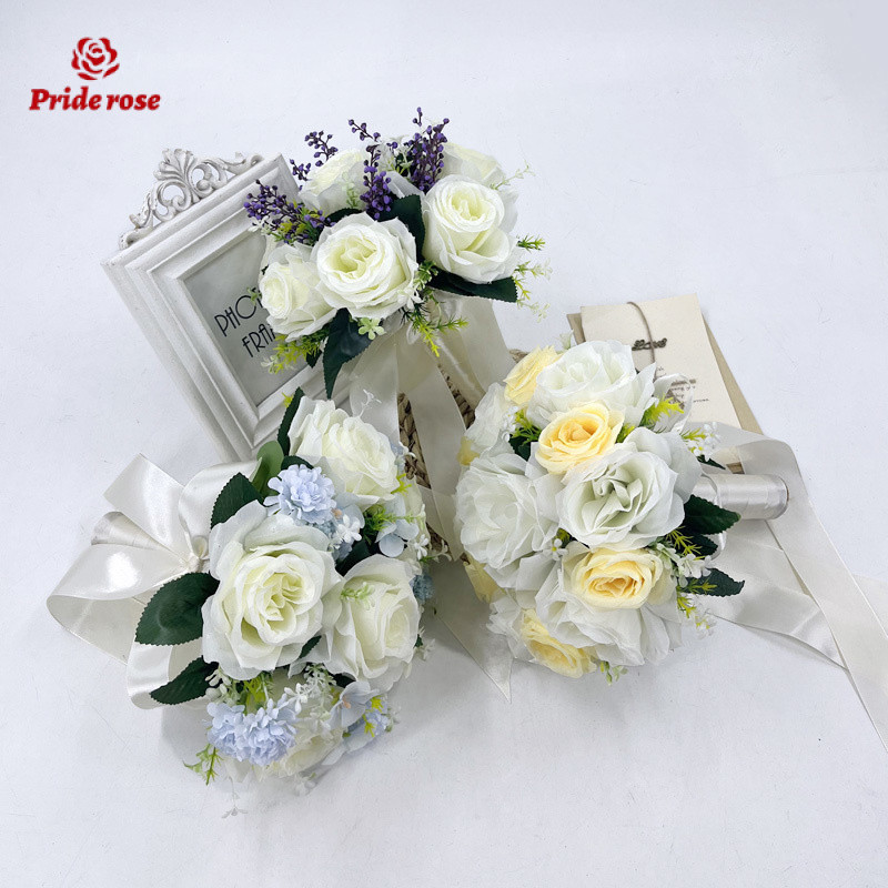 Simulasi Perkahwinan Pengantin Memegang Bunga Champagne Eropah Mawar ...