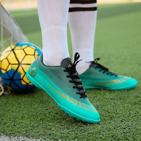 kasut bola sepak kasut bola Genuine Football Boots Men's Spikes C Ro ...