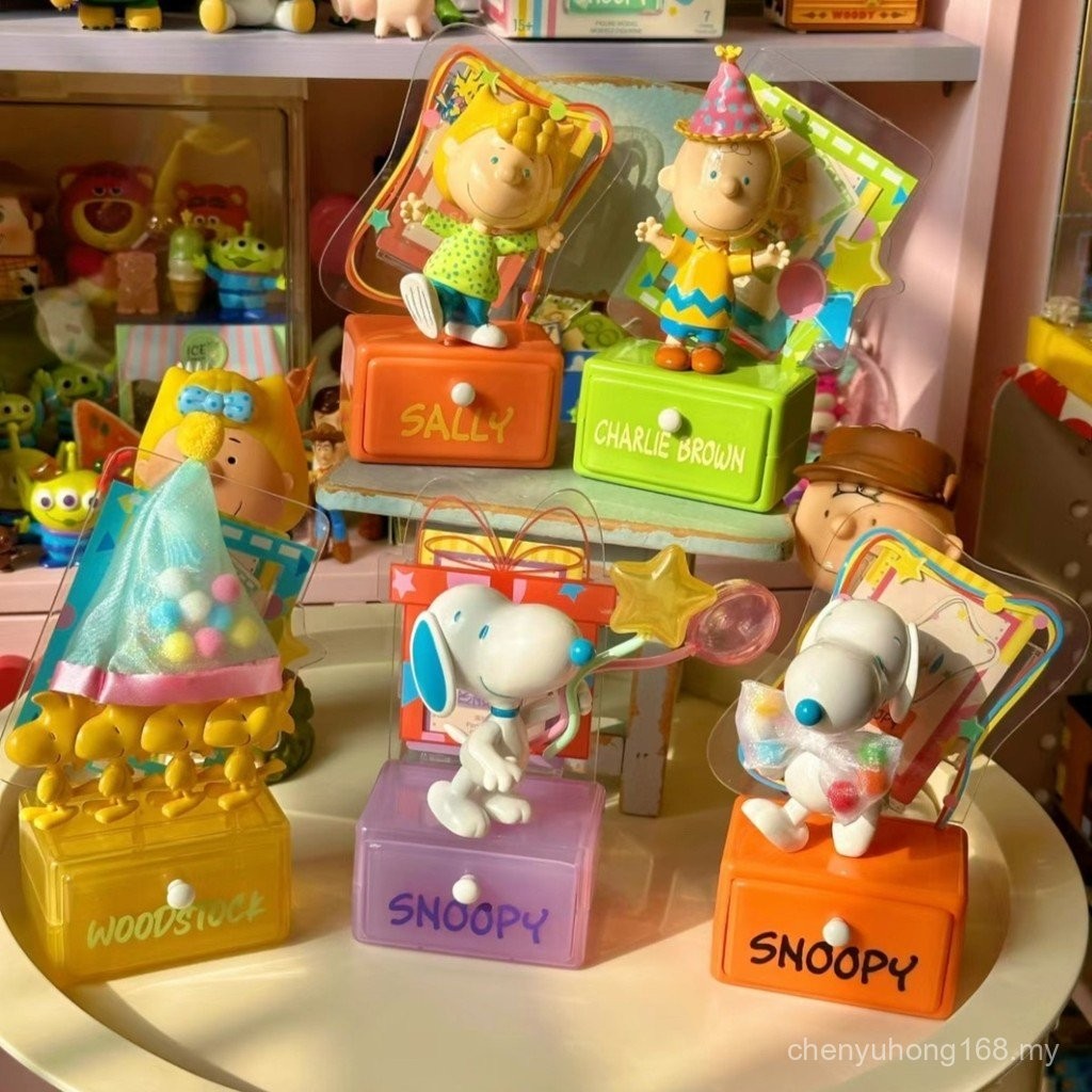 Genuine MINISO MINISO MINISO Snoopy Party Theme Mystery Box New Year ...