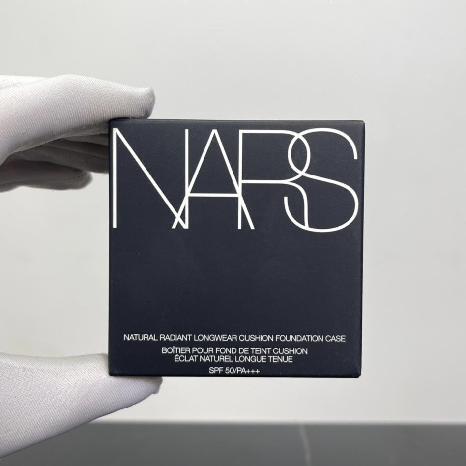 Nars Brightening Square Cushion Liquid Foundation Black Square Box with ...