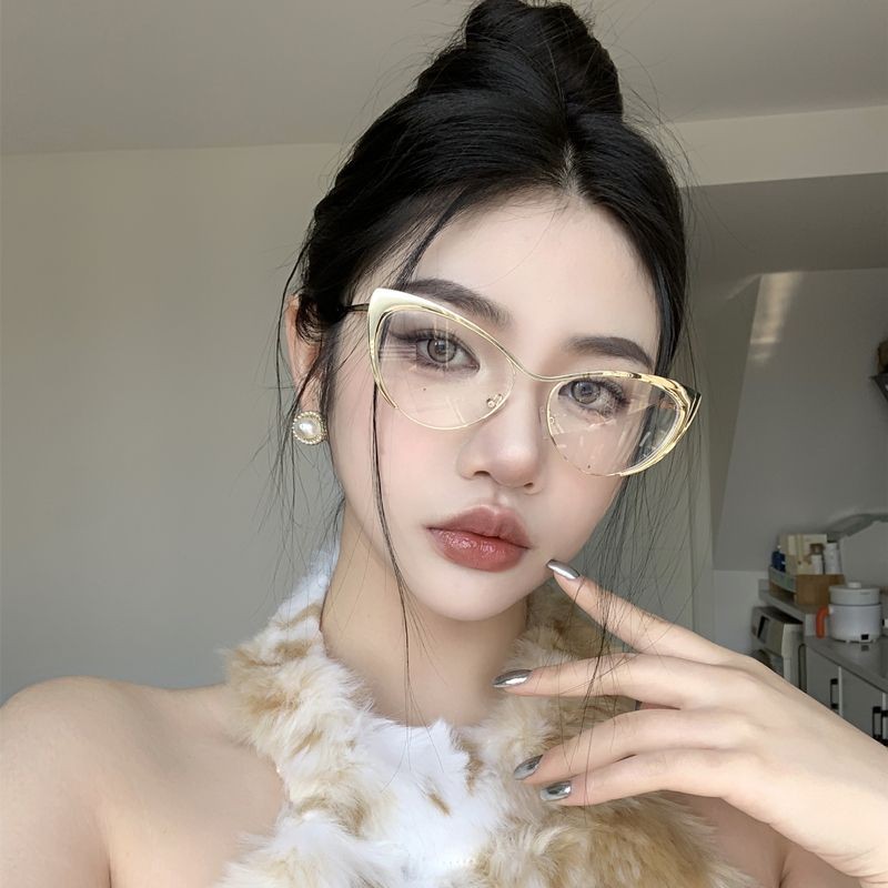 Retro Golden Triangle Cat's Eye Plain Face Showing Temperament Plain ...