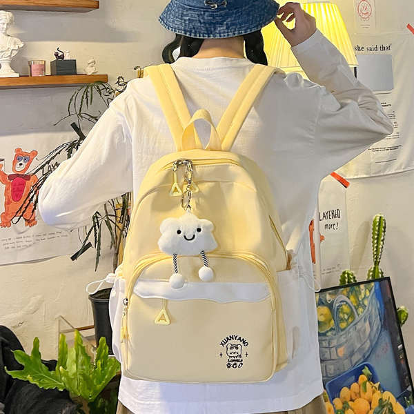 Beg sekolah Beg sekolah kecil yang segar dan kontras gadis comel dan ...