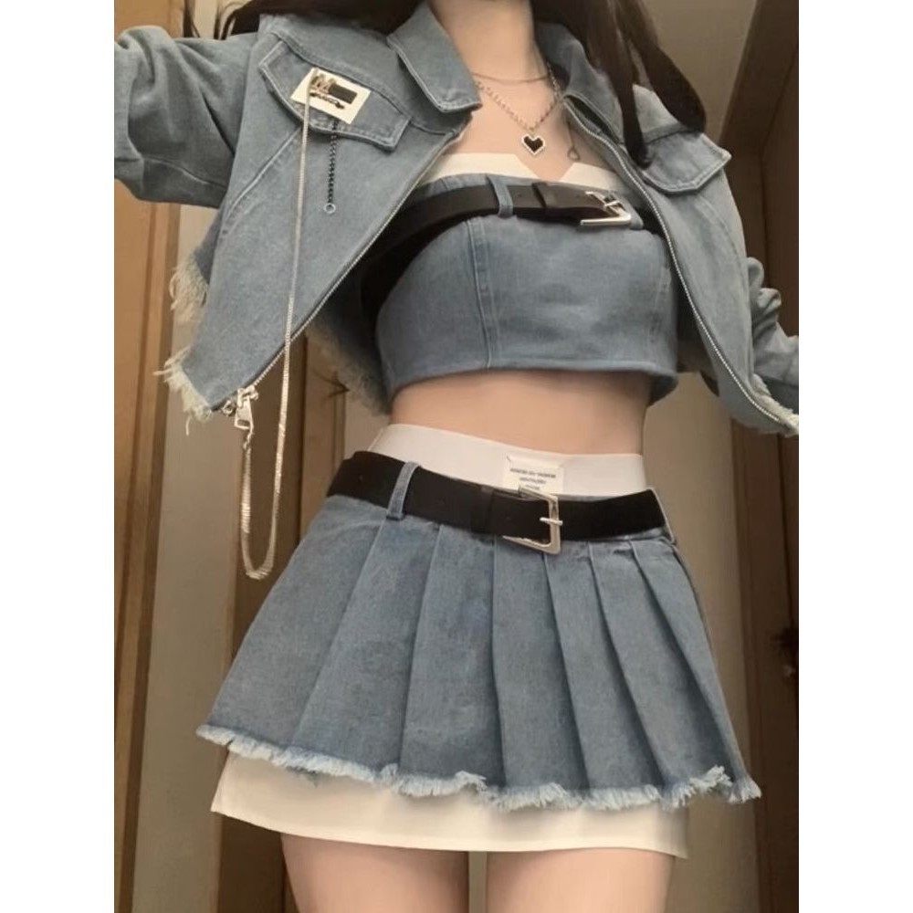 Semalam Two-piece Style Unique Suit Design Feeling Hot Girl Desire Tube ...