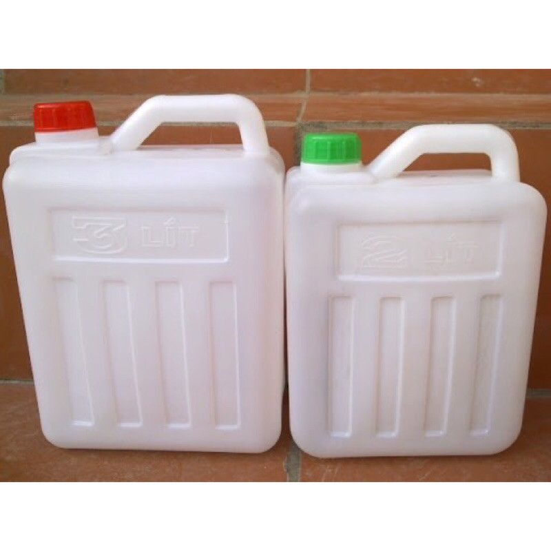 Plastic cans 2 liters, 3 liters, 5 liters. Viet Nhat cans for water ...