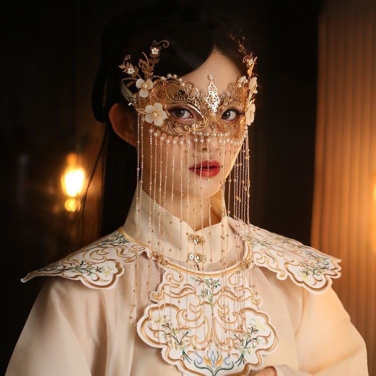 Chinese Ancient Style Golden Mask Half Face Tassel Curtain Paired with ...