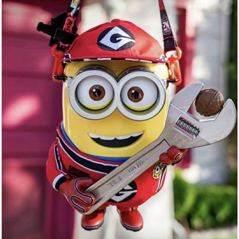 2024 Beijing Universal Studios Race Suit Wrench Minions, Tom Minions ...