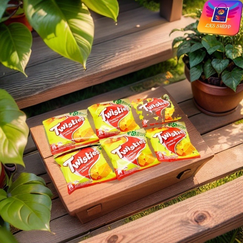 Twisties Corn Snacks With Cheeky Cheddar Cheese Flavour (6S x 13G ...