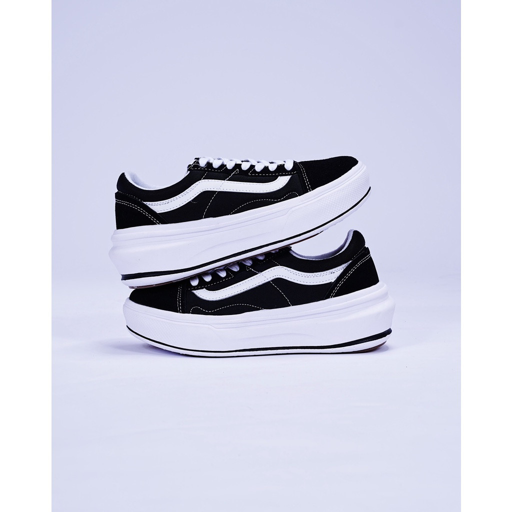 Van-s Old Skool terang-terangan CC Ultra-ringan hitam dan putih tebal ...