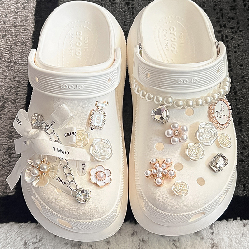 Crocs charm aksesori 洞洞鞋配饰 croc kasutcross shoes Chain Jitbitz Charms ...