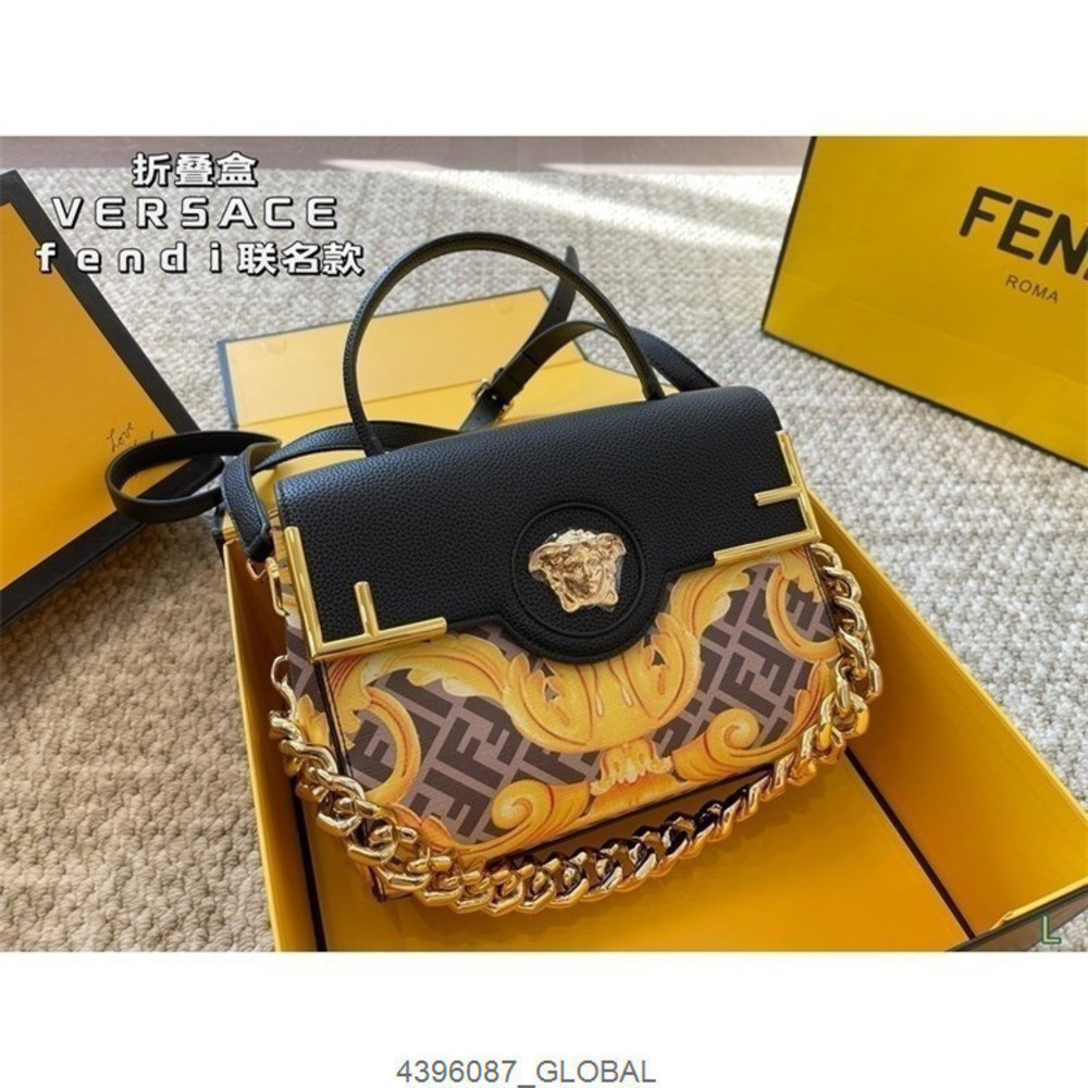 2025Classics Co Branded La Medusa handBeg 【With Box】 Women's Fashion ...