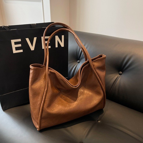 totebag Beg berkapasiti besar wanita 2023 beg sandang warna pepejal ...