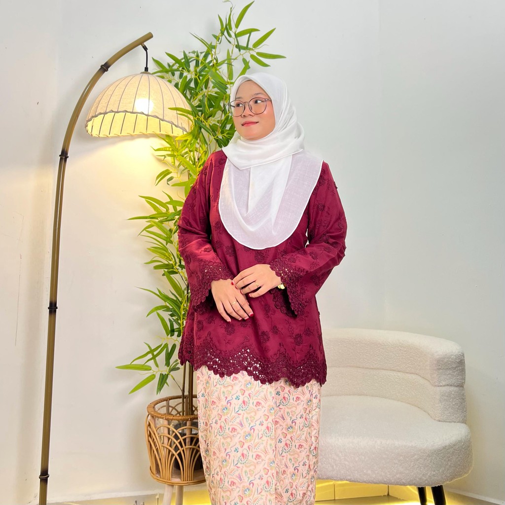 Baju Kurung Kedah MAHSURI Cotton 3D Eyelet Sulam Embroidery Raya 2025 Wanita - Sets, Clothing ...